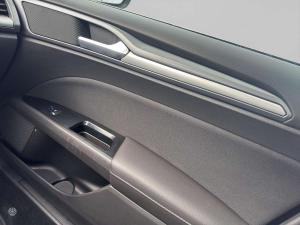 Melns Ford Mondeo 2015 Kauņa, ar dzinēja tilpumu 2.00 L un nobraukumu 268 tūkst. km par 6490 €, foto 12 vietnē AUTOMOTO.COM.LV