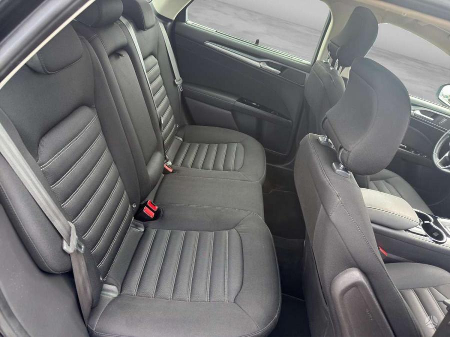 Melns Ford Mondeo 2015 Kauņa, ar dzinēja tilpumu 2.00 L un nobraukumu 268 tūkst. km par 6490 €, foto 14 vietnē AUTOMOTO.COM.LV