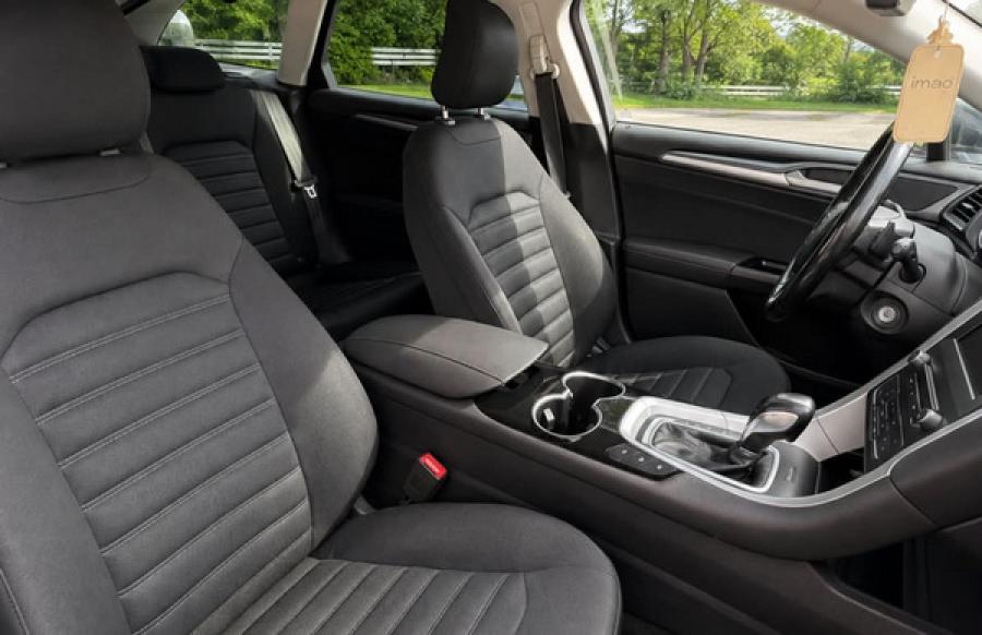 Black Ford Mondeo 2015 in Rakvere, with an engine capacity of 2.00 L and mileage of 286 thousand km for 6450 €, photo 8 on AUTOMOTO.COM.LV
