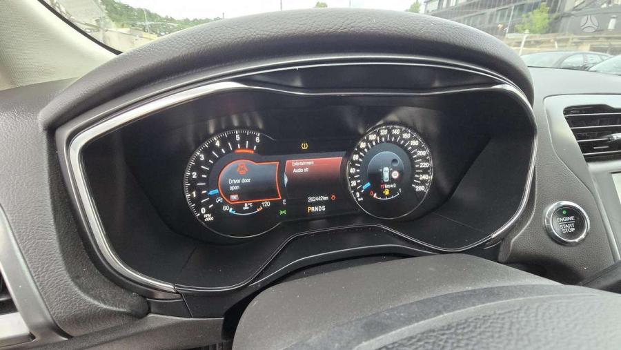 Black Ford Mondeo 2015 in Kaunas, with an engine capacity of 2.00 L and mileage of 262 thousand km for 6999 €, photo 12 on AUTOMOTO.COM.LV