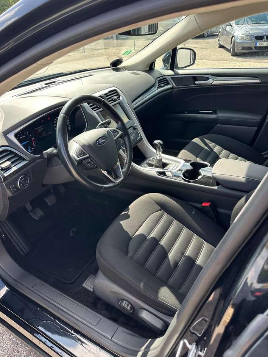 Melns Ford Mondeo 2015 Marijampole, ar dzinēja tilpumu 1.56 L un nobraukumu 229 tūkst. km par 6100 €, foto 9 vietnē AUTOMOTO.COM.LV