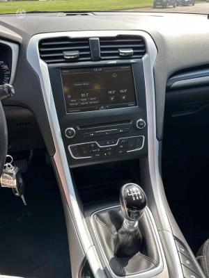 Melns Ford Mondeo 2015 Marijampole, ar dzinēja tilpumu 1.56 L un nobraukumu 229 tūkst. km par 6100 €, foto 12 vietnē AUTOMOTO.COM.LV