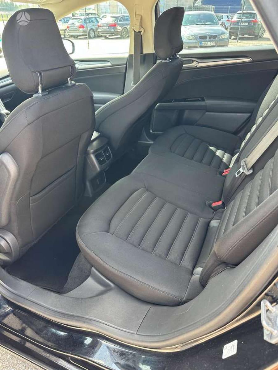 Melns Ford Mondeo 2015 Marijampole, ar dzinēja tilpumu 1.56 L un nobraukumu 229 tūkst. km par 6100 €, foto 15 vietnē AUTOMOTO.COM.LV