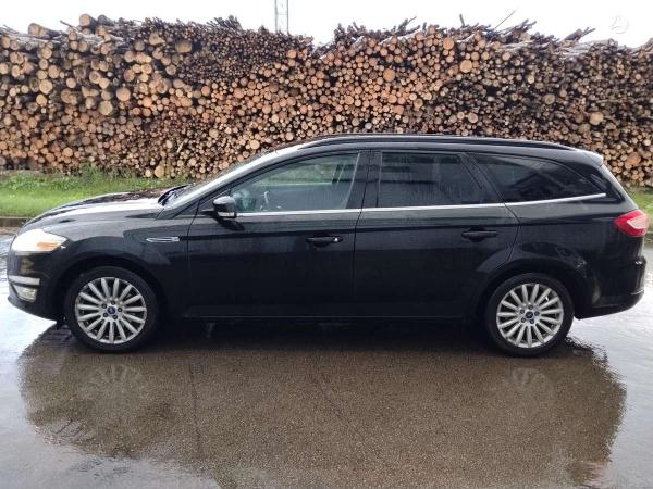 Black Ford Mondeo 2015 in Vilnius, with an engine capacity of 2.00 L and mileage of 157 thousand km for 4800 €, photo 1 on AUTOMOTO.COM.LV