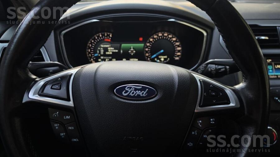 Melns Ford Mondeo 2015 Rīga, ar dzinēja tilpumu 1.50 L un nobraukumu 148 tūkst. km par 5700 €, foto 13 vietnē AUTOMOTO.COM.LV
