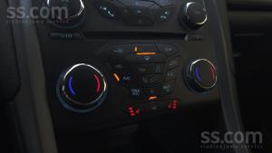 Melns Ford Mondeo 2015 Rīga, ar dzinēja tilpumu 1.50 L un nobraukumu 148 tūkst. km par 5700 €, foto 14 vietnē AUTOMOTO.COM.LV