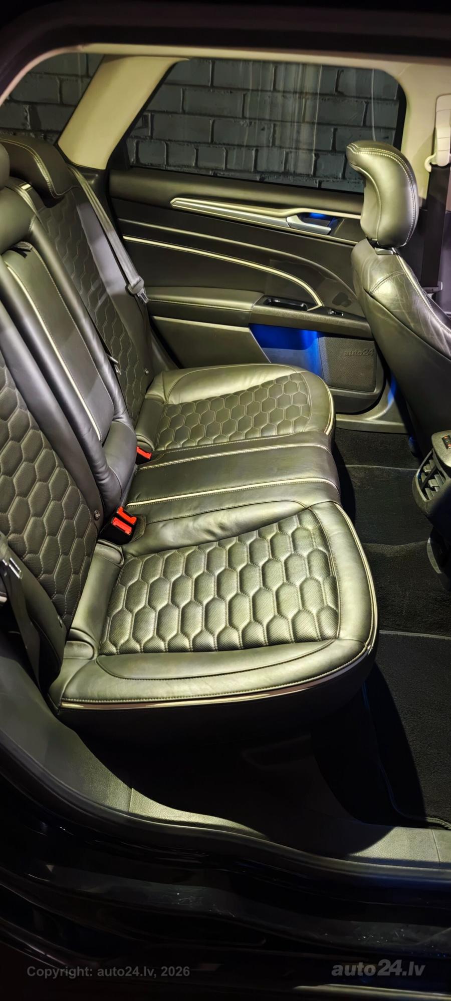 Melns Ford Mondeo 2016 Tallina, ar dzinēja tilpumu 2.00 L un nobraukumu 255 tūkst. km par 12500 €, foto 12 vietnē AUTOMOTO.COM.LV