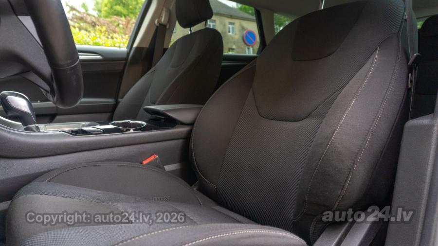 Melns Ford Mondeo 2016 Tallina, ar dzinēja tilpumu 2.00 L un nobraukumu 138 tūkst. km par 10900 €, foto 10 vietnē AUTOMOTO.COM.LV