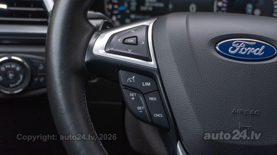 Melns Ford Mondeo 2016 Tallina, ar dzinēja tilpumu 2.00 L un nobraukumu 138 tūkst. km par 10900 €, foto 18 vietnē AUTOMOTO.COM.LV