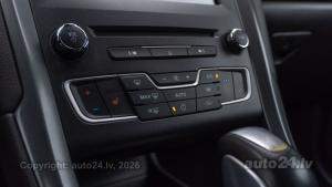 Melns Ford Mondeo 2016 Tallina, ar dzinēja tilpumu 2.00 L un nobraukumu 138 tūkst. km par 10900 €, foto 21 vietnē AUTOMOTO.COM.LV