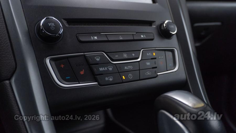 Melns Ford Mondeo 2016 Tallina, ar dzinēja tilpumu 2.00 L un nobraukumu 138 tūkst. km par 10900 €, foto 21 vietnē AUTOMOTO.COM.LV