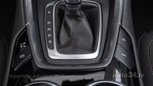 Melns Ford Mondeo 2016 Tallina, ar dzinēja tilpumu 2.00 L un nobraukumu 138 tūkst. km par 10900 €, foto 22 vietnē AUTOMOTO.COM.LV