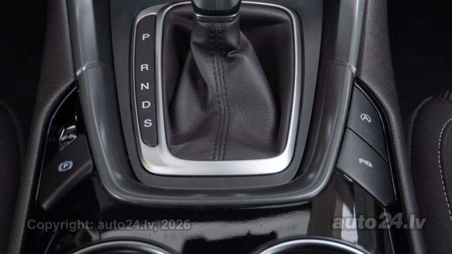 Melns Ford Mondeo 2016 Tallina, ar dzinēja tilpumu 2.00 L un nobraukumu 138 tūkst. km par 10900 €, foto 22 vietnē AUTOMOTO.COM.LV