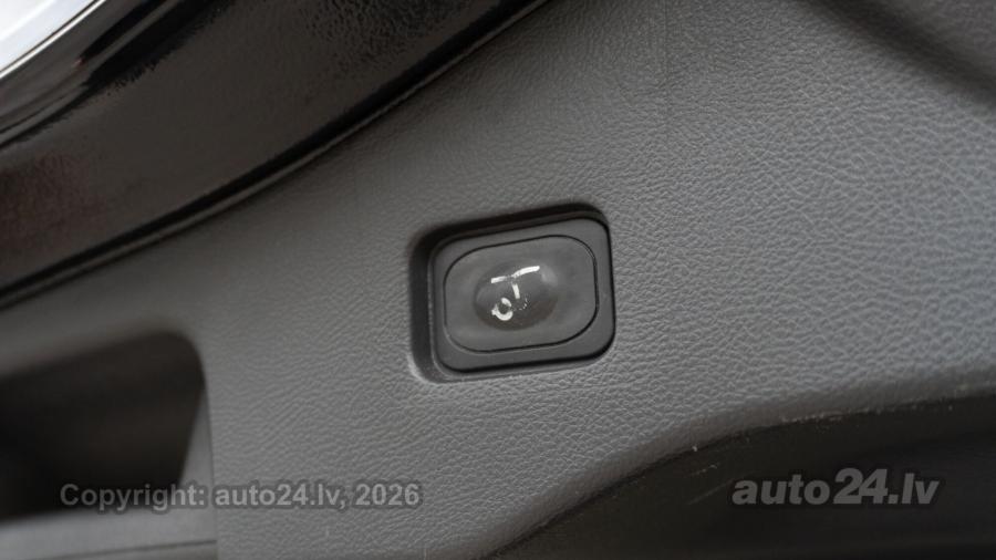 Melns Ford Mondeo 2016 Tallina, ar dzinēja tilpumu 2.00 L un nobraukumu 138 tūkst. km par 10900 €, foto 24 vietnē AUTOMOTO.COM.LV