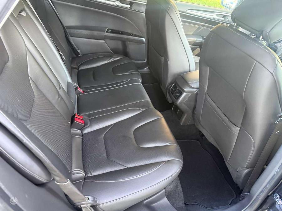 Melns Ford Mondeo 2016 Utena, ar dzinēja tilpumu 2.00 L un nobraukumu 232 tūkst. km par 8750 €, foto 18 vietnē AUTOMOTO.COM.LV