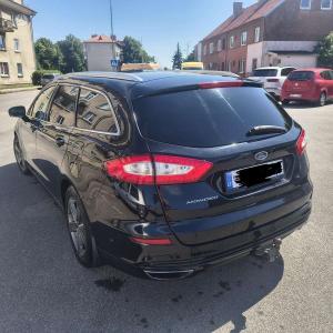 Black Ford Mondeo 2016 in Klaipeda, with an engine capacity of 2.00 L and mileage of 375 thousand km for 5700 €, photo 4 on AUTOMOTO.COM.LV