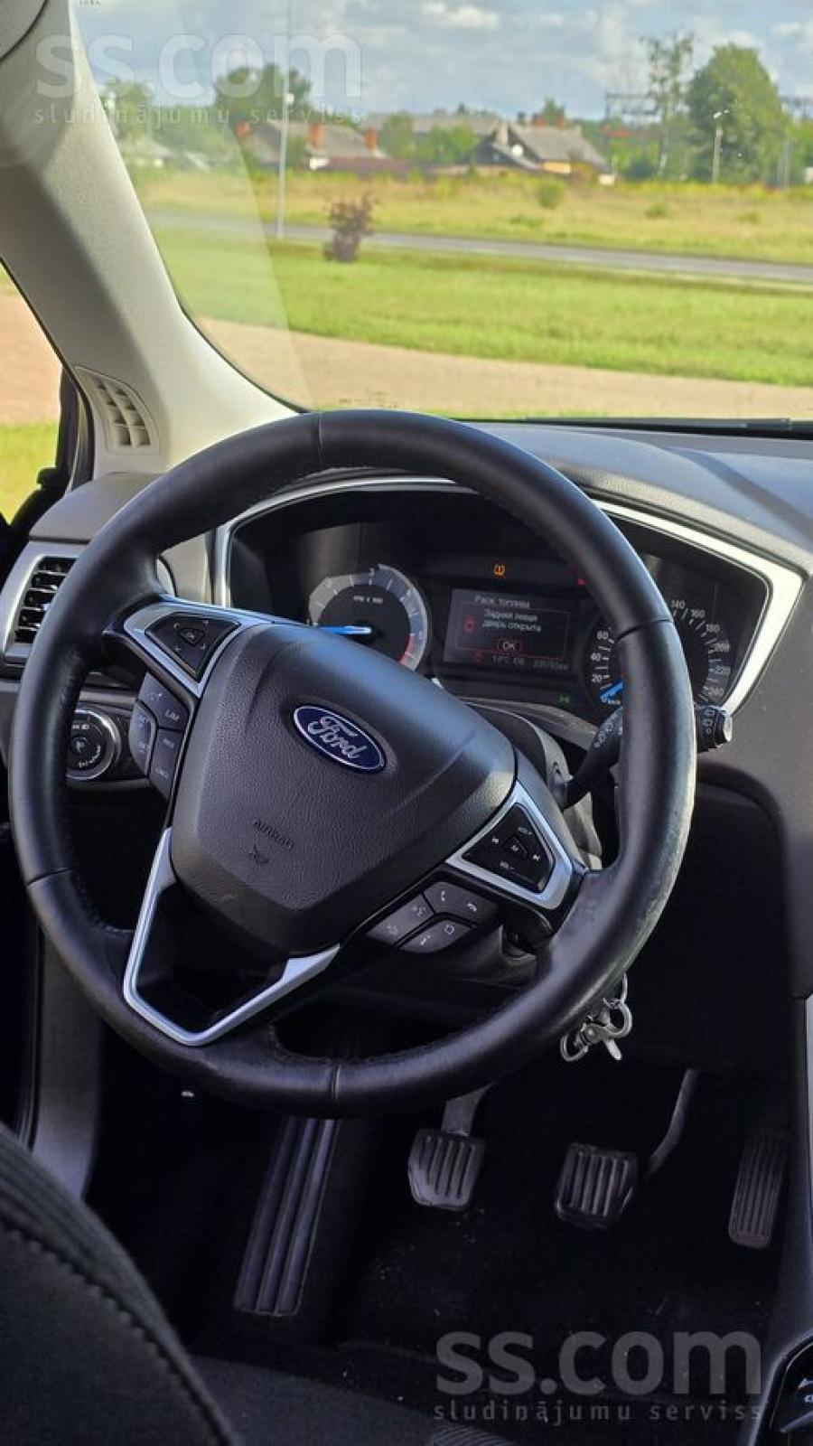 Black Ford Mondeo 2016 in Daugavpils, with an engine capacity of 1.50 L and mileage of 240 thousand km for 7400 €, photo 10 on AUTOMOTO.COM.LV