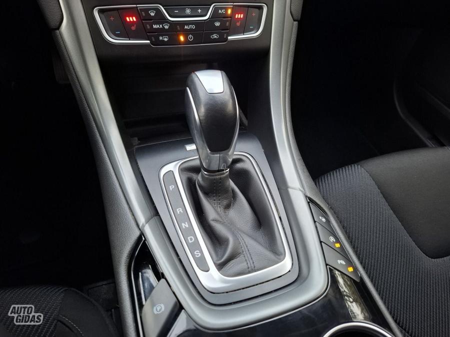 Black Ford Mondeo 2016 in Vilnius, with an engine capacity of 2.00 L and mileage of 266 thousand km for 6700 €, photo 17 on AUTOMOTO.COM.LV