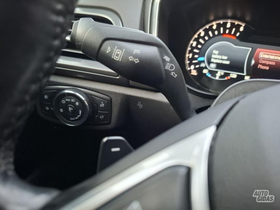 Black Ford Mondeo 2016 in Vilnius, with an engine capacity of 2.00 L and mileage of 266 thousand km for 6700 €, photo 19 on AUTOMOTO.COM.LV