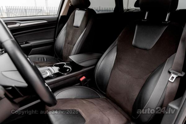 Melns Ford Mondeo 2017 Tallina, ar dzinēja tilpumu 2.00 L un nobraukumu 164 tūkst. km par 12000 €, foto 11 vietnē AUTOMOTO.COM.LV