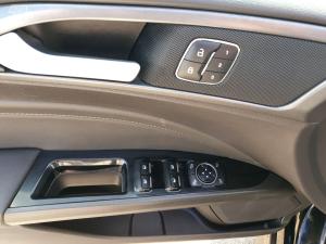 Black Ford Mondeo 2017 in Kaunas, with an engine capacity of 2.00 L and mileage of 194 thousand km for 7950 €, photo 19 on AUTOMOTO.COM.LV