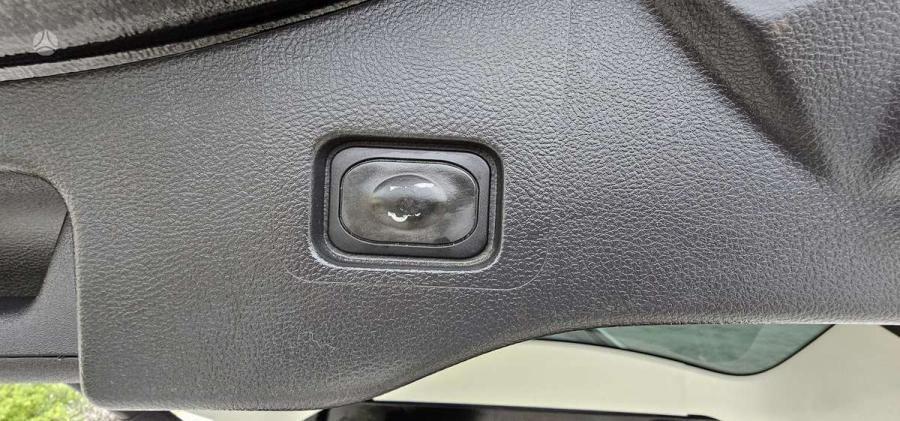 Black Ford Mondeo 2017 in Klaipeda, with an engine capacity of 2.00 L and mileage of 212 thousand km for 9799 €, photo 27 on AUTOMOTO.COM.LV