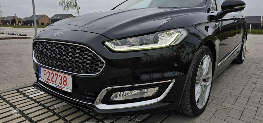 Black Ford Mondeo 2017 in Klaipeda, with an engine capacity of 2.00 L and mileage of 212 thousand km for 9799 €, photo 33 on AUTOMOTO.COM.LV