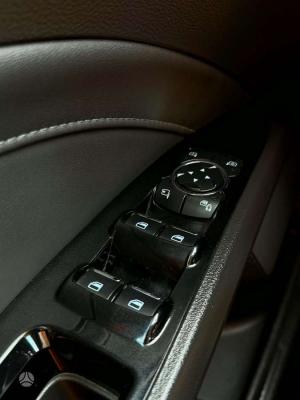 Black Ford Mondeo 2017 in Ukmerge, with an engine capacity of 2.00 L and mileage of 320 thousand km for 7750 €, photo 20 on AUTOMOTO.COM.LV
