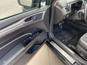 Melns Ford Mondeo 2018 Šauļi, ar dzinēja tilpumu 2.00 L un nobraukumu 341 tūkst. km par 9500 €, foto 17 vietnē AUTOMOTO.COM.LV