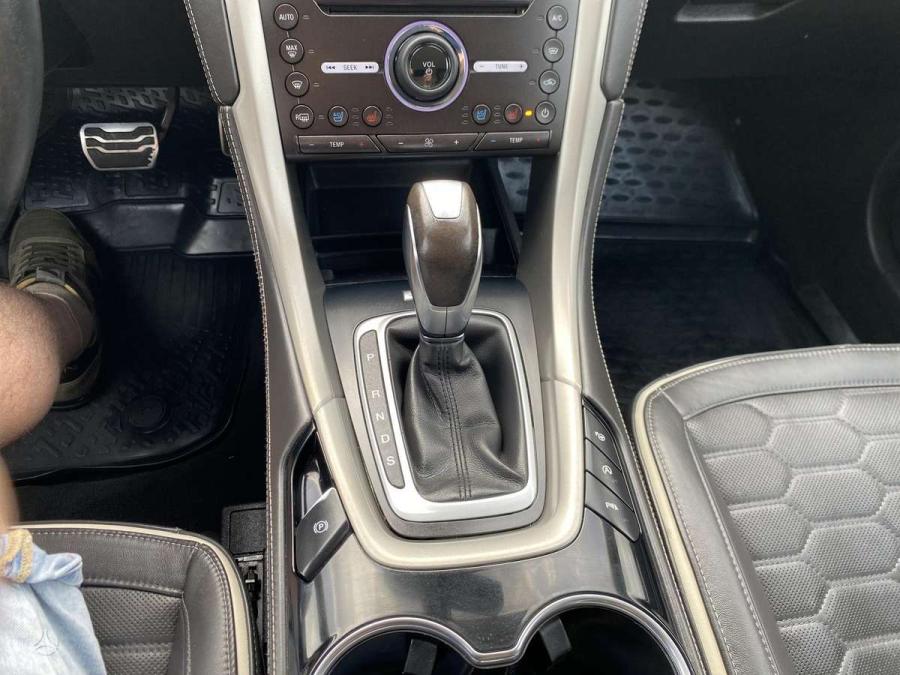 Melns Ford Mondeo 2018 Šauļi, ar dzinēja tilpumu 2.00 L un nobraukumu 341 tūkst. km par 9500 €, foto 21 vietnē AUTOMOTO.COM.LV