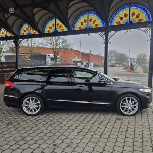 Black Ford Mondeo 2019 in Kaunas, with an engine capacity of 2.00 L and mileage of 267 thousand km for 12450 €, photo 6 on AUTOMOTO.COM.LV