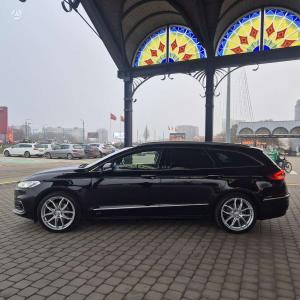 Black Ford Mondeo 2019 in Kaunas, with an engine capacity of 2.00 L and mileage of 267 thousand km for 12450 €, photo 8 on AUTOMOTO.COM.LV
