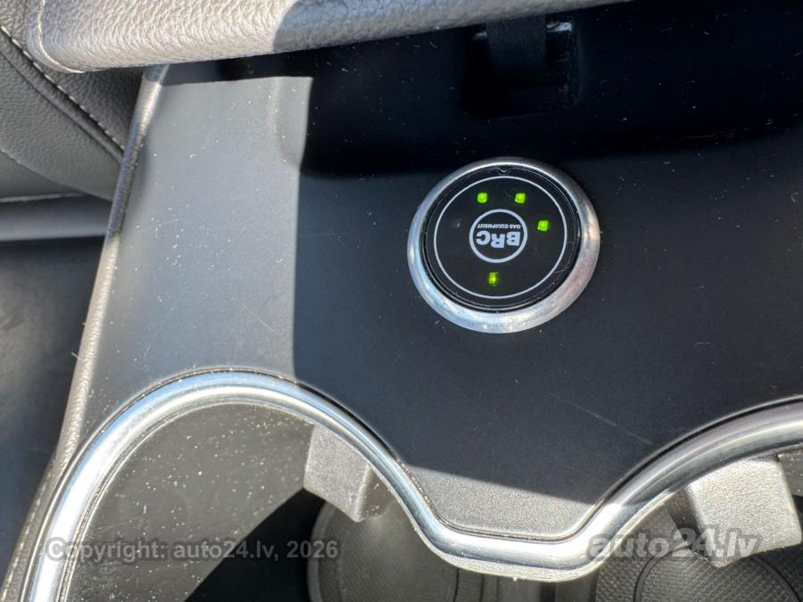 Melns Ford Mondeo 2019 Tallina, ar dzinēja tilpumu 1.50 L un nobraukumu 178 tūkst. km par 12500 €, foto 9 vietnē AUTOMOTO.COM.LV