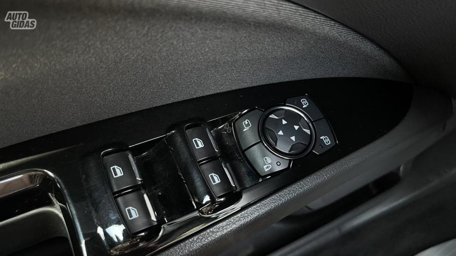 Melns Ford Mondeo 2019 Marijampole, ar dzinēja tilpumu 2.00 L un nobraukumu 298 tūkst. km par 7250 €, foto 26 vietnē AUTOMOTO.COM.LV