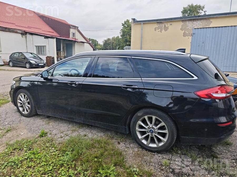 Melns Ford Mondeo 2019 Daugavpils, ar dzinēja tilpumu 2.00 L un nobraukumu 240 tūkst. km par 5000 €, foto 3 vietnē AUTOMOTO.COM.LV