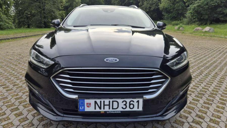 Black Ford Mondeo 2020 in Vilnius, with an engine capacity of 2.00 L and mileage of 171 thousand km for 11500 €, photo 4 on AUTOMOTO.COM.LV