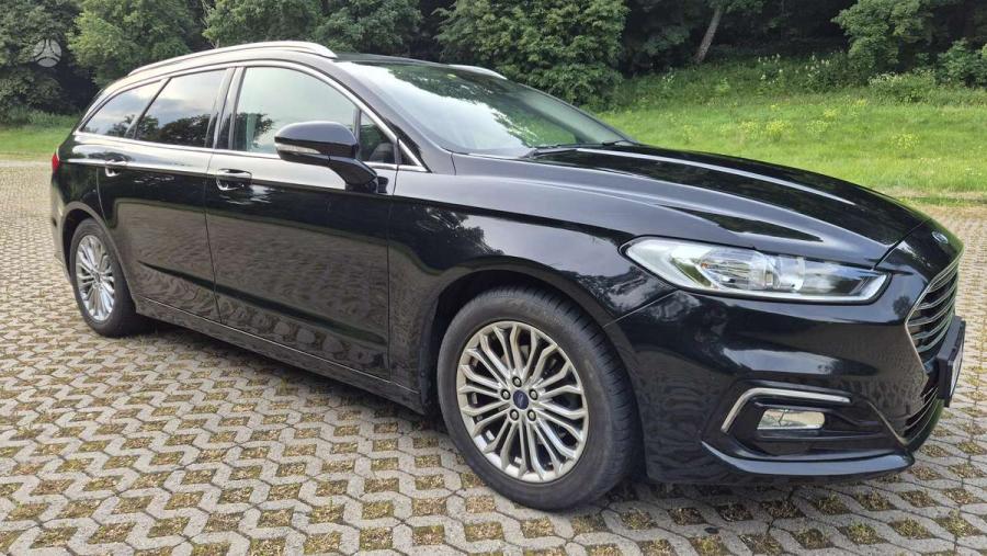 Black Ford Mondeo 2020 in Vilnius, with an engine capacity of 2.00 L and mileage of 171 thousand km for 11500 €, photo 8 on AUTOMOTO.COM.LV