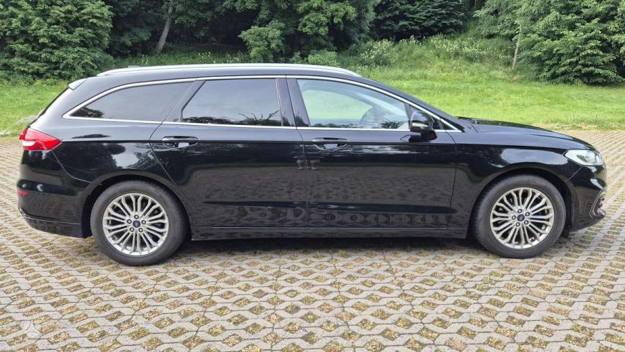Black Ford Mondeo 2020 in Vilnius, with an engine capacity of 2.00 L and mileage of 171 thousand km for 11500 €, photo 9 on AUTOMOTO.COM.LV