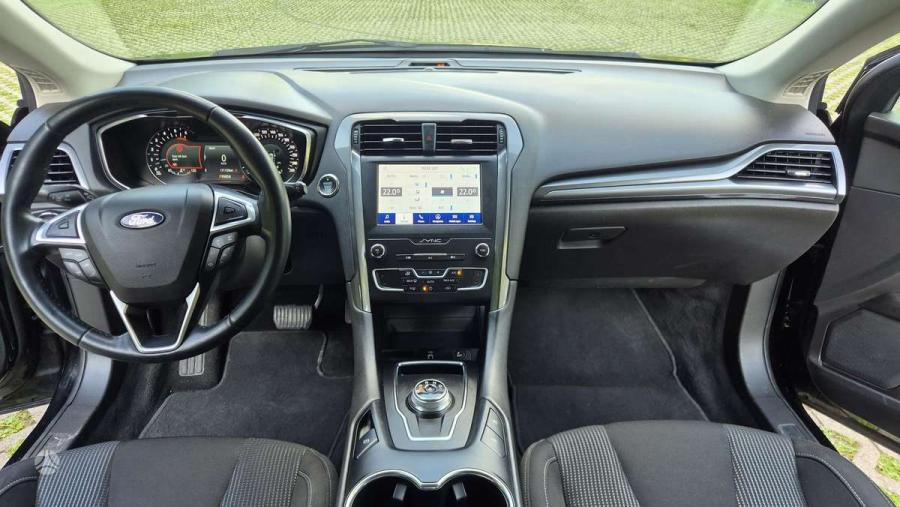 Black Ford Mondeo 2020 in Vilnius, with an engine capacity of 2.00 L and mileage of 171 thousand km for 11500 €, photo 28 on AUTOMOTO.COM.LV
