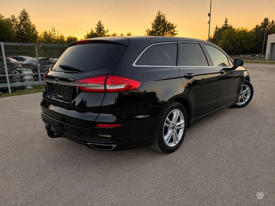 Melns Ford Mondeo 2021 Pakruojis, ar dzinēja tilpumu 2.00 L un nobraukumu 274 tūkst. km par 7700 €, foto 4 vietnē AUTOMOTO.COM.LV
