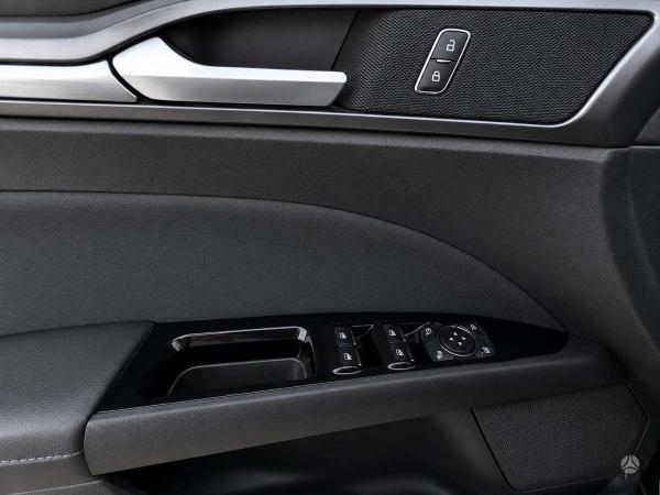 Melns Ford Mondeo 2021 Pakruojis, ar dzinēja tilpumu 2.00 L un nobraukumu 274 tūkst. km par 7700 €, foto 8 vietnē AUTOMOTO.COM.LV