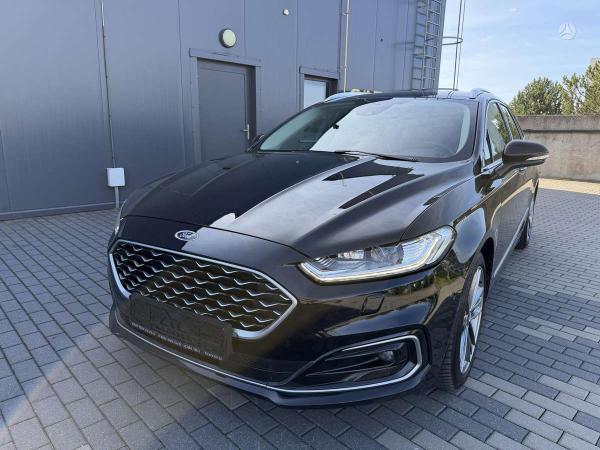 Black Ford Mondeo 2021 in Siauliai, with an engine capacity of 2.00 L and mileage of 249 thousand km for 10999 €, photo 1 on AUTOMOTO.COM.LV