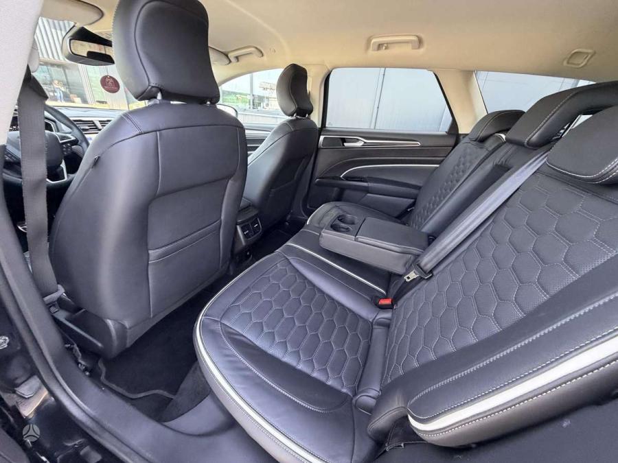 Melns Ford Mondeo 2021 Šauļi, ar dzinēja tilpumu 2.00 L un nobraukumu 249 tūkst. km par 10999 €, foto 18 vietnē AUTOMOTO.COM.LV