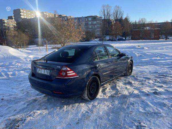 Blue Ford Mondeo 2007 in Vilnius, with an engine capacity of 2.00 L and mileage of 301 thousand km for 920 €, photo 6 on AUTOMOTO.COM.LV