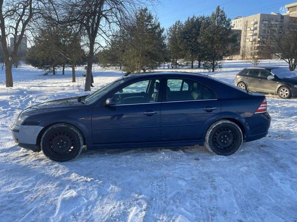 Blue Ford Mondeo 2007 in Vilnius, with an engine capacity of 2.00 L and mileage of 301 thousand km for 920 €, photo 8 on AUTOMOTO.COM.LV