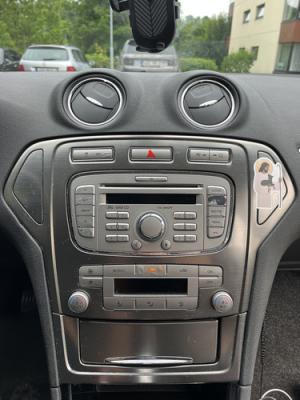 Blue Ford Mondeo 2007 in Tallinn, with an engine capacity of 1.80 L and mileage of 423 thousand km for 1600 €, photo 8 on AUTOMOTO.COM.LV