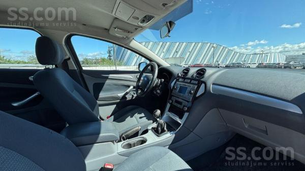 Zils Ford Mondeo 2007 Rīga, ar dzinēja tilpumu 1.80 L un nobraukumu 284 tūkst. km par 2000 €, foto 4 vietnē AUTOMOTO.COM.LV