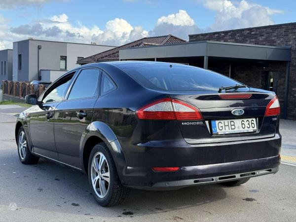 Zils Ford Mondeo 2008 Viļņa, ar dzinēja tilpumu 1.75 L un nobraukumu 265 tūkst. km par 1450 €, foto 7 vietnē AUTOMOTO.COM.LV