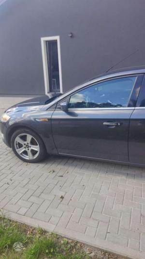 Blue Ford Mondeo 2009 in Vilnius, with an engine capacity of 2.00 L and mileage of 239 thousand km for 2600 €, photo 5 on AUTOMOTO.COM.LV