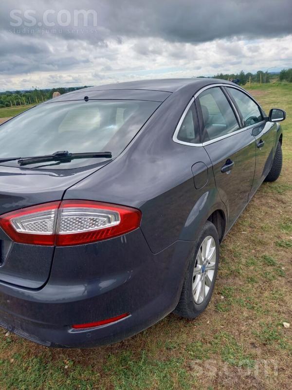 Zils Ford Mondeo 2011 Daugavpils, ar dzinēja tilpumu 1.60 L un nobraukumu 267 tūkst. km par 3900 €, foto 3 vietnē AUTOMOTO.COM.LV